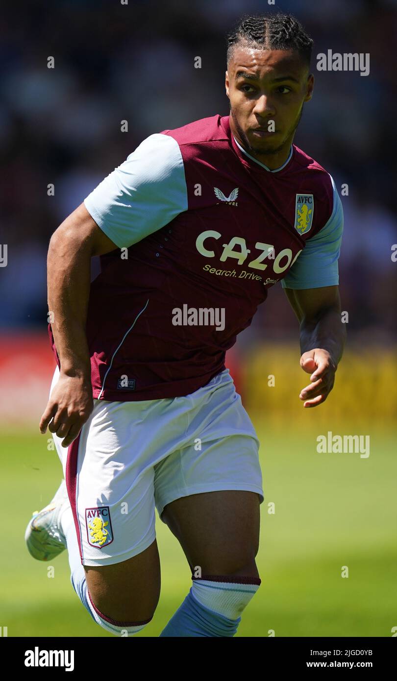 Cameron archer aston villa hi-res stock photography and images - Alamy