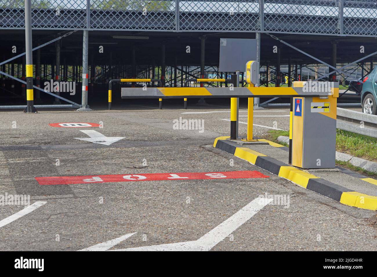 Exit ramp parking garage hi-res stock photography and images - Alamy