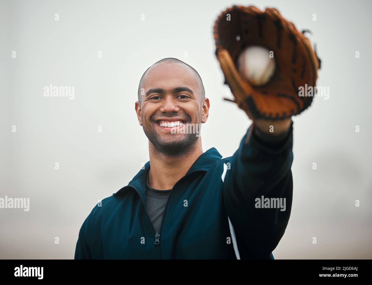 Male handsome baseball hi-res stock photography and images - Alamy