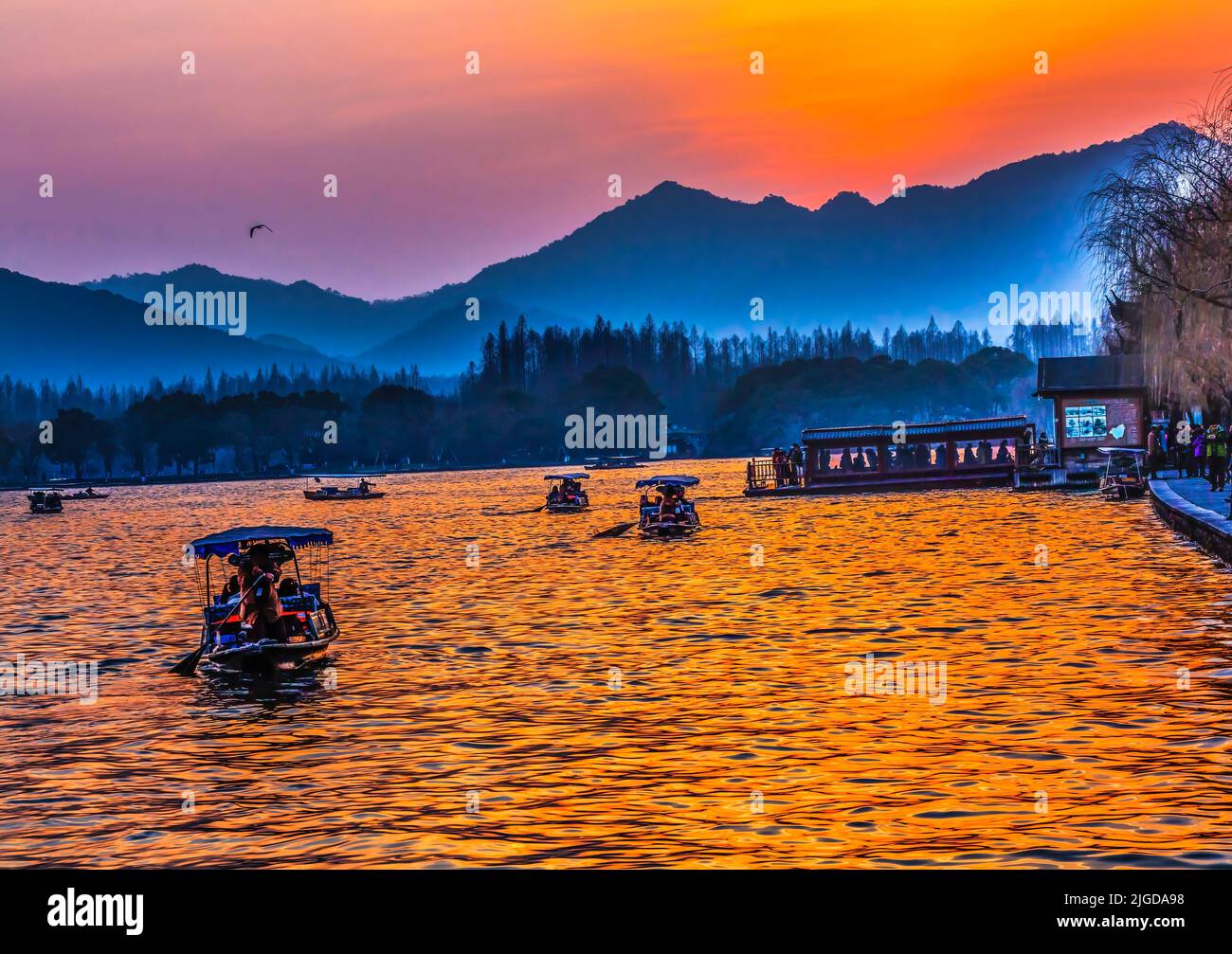 Boats Reflection Sunset Orange Reflection West Lake Hangzhou Reflection ...