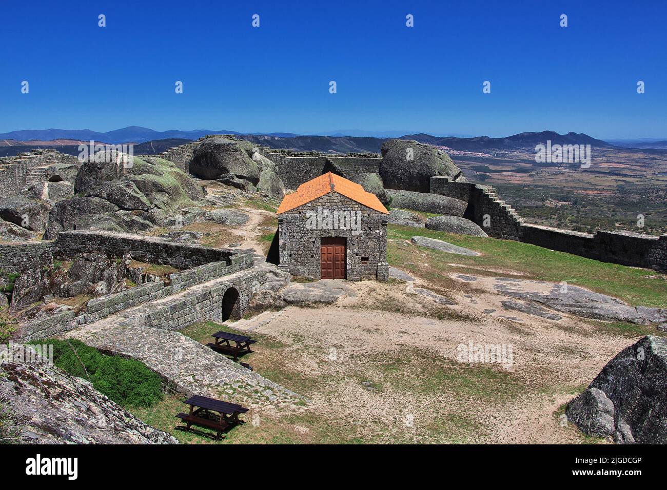 Church in monsanto village hi-res stock photography and images - Alamy