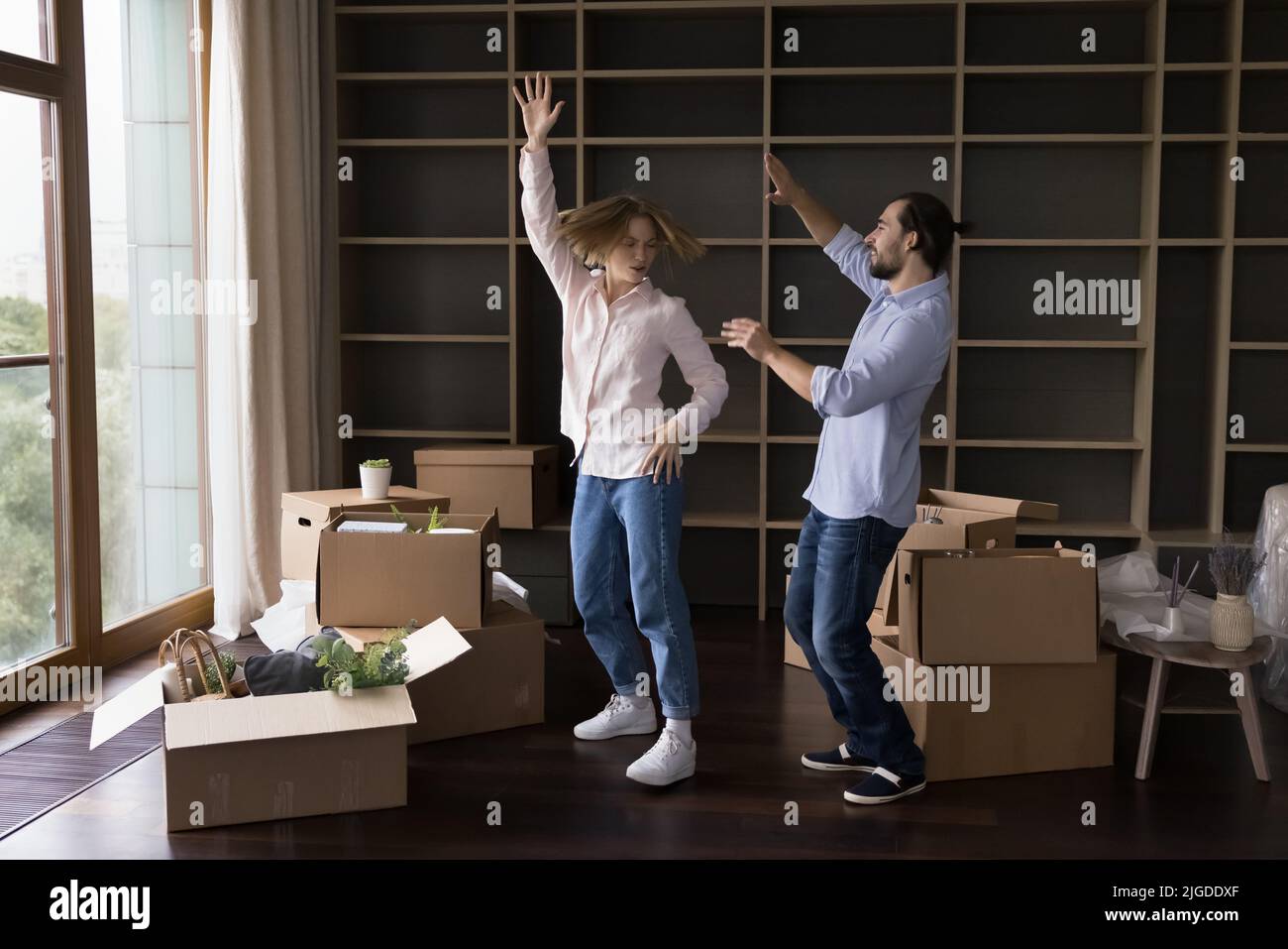 Moving party hi-res stock photography and images - Alamy