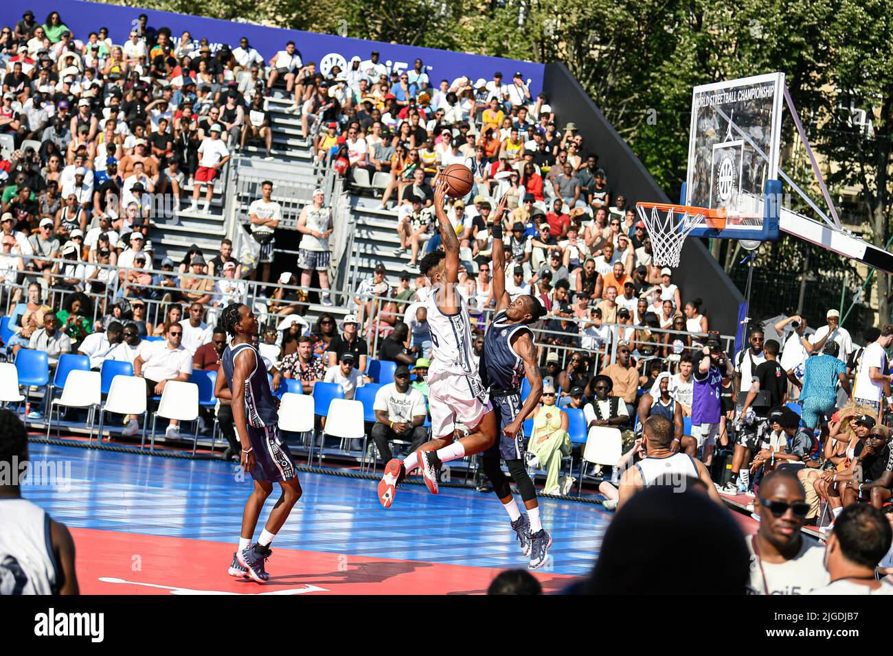 Competitors during the Quai 54 basketball tournament (The World ...
