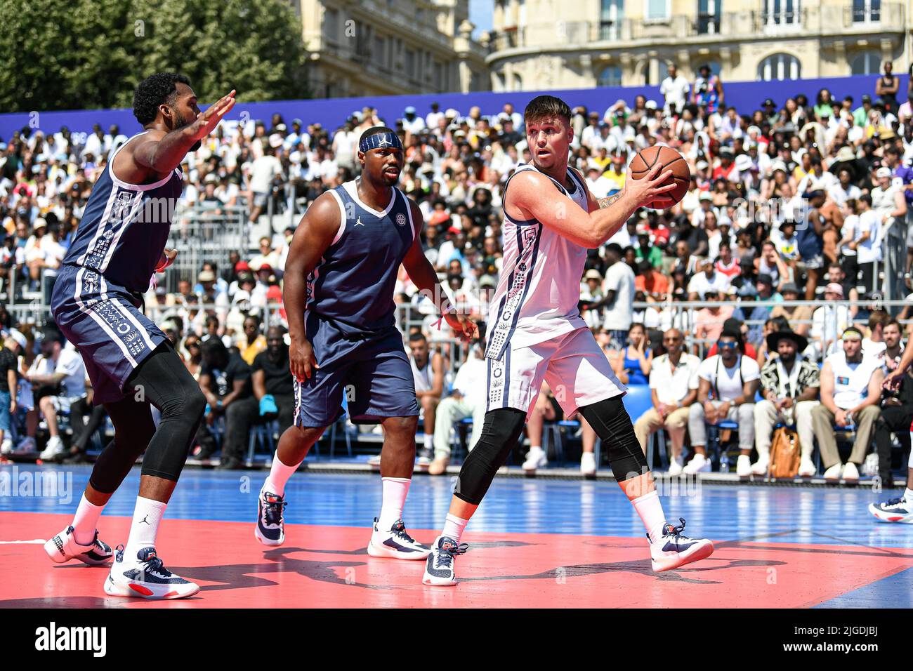 Competitors during the Quai 54 basketball tournament (The World ...
