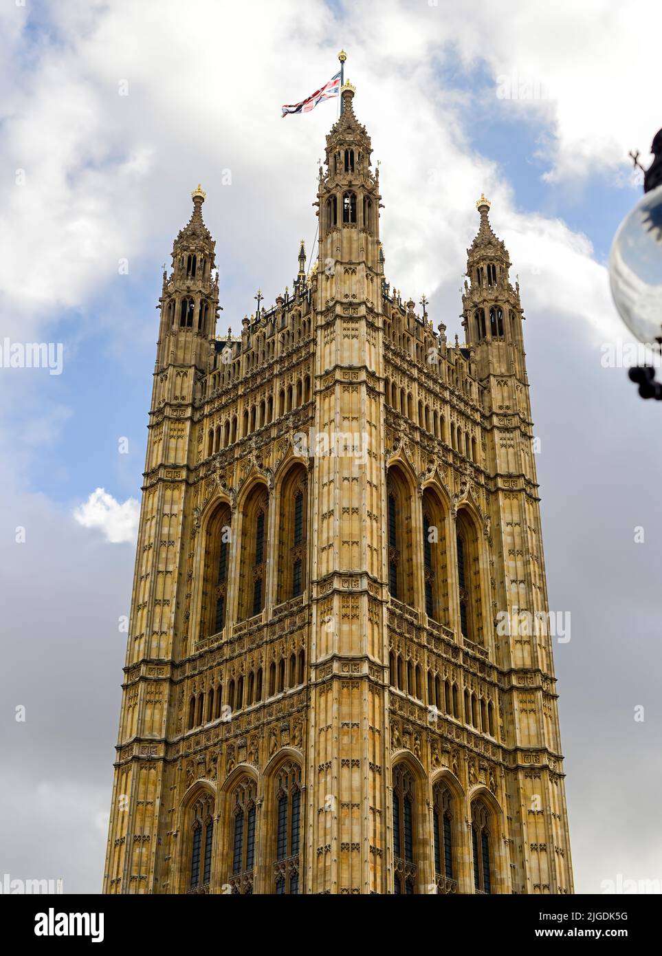 House of lords victoria tower hi-res stock photography and images - Alamy