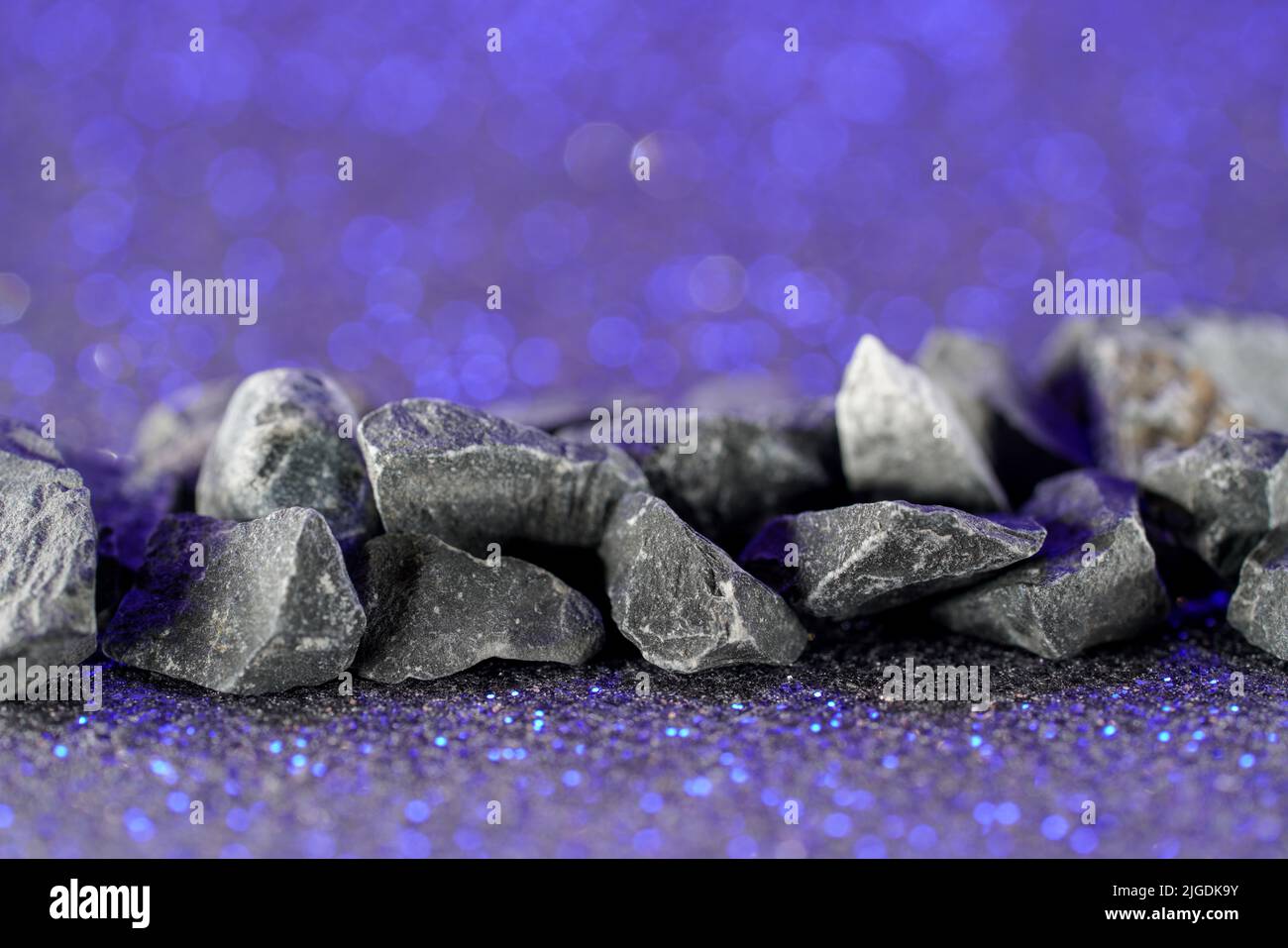 Granites are coarsely crystalline plutonic rocks rich in quartz and ...