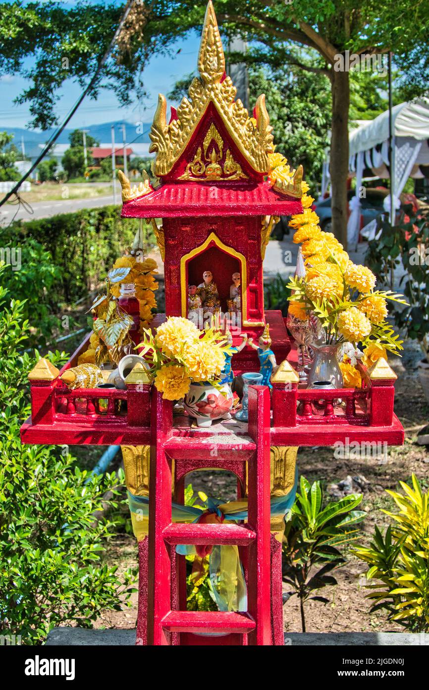 Asian spirit house hi-res stock photography and images - Alamy