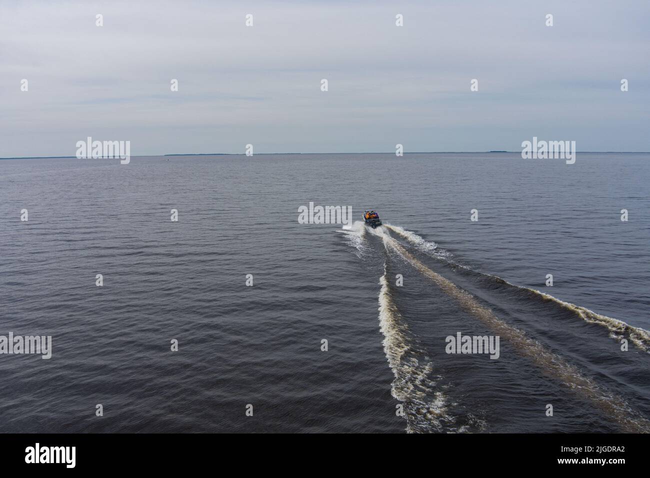 Birds eye view speedboat hi-res stock photography and images - Alamy