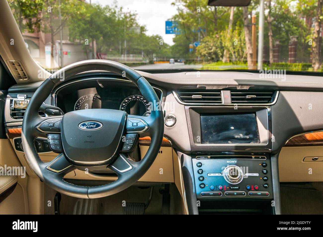 Ford fusion interior hi-res stock photography and images - Alamy