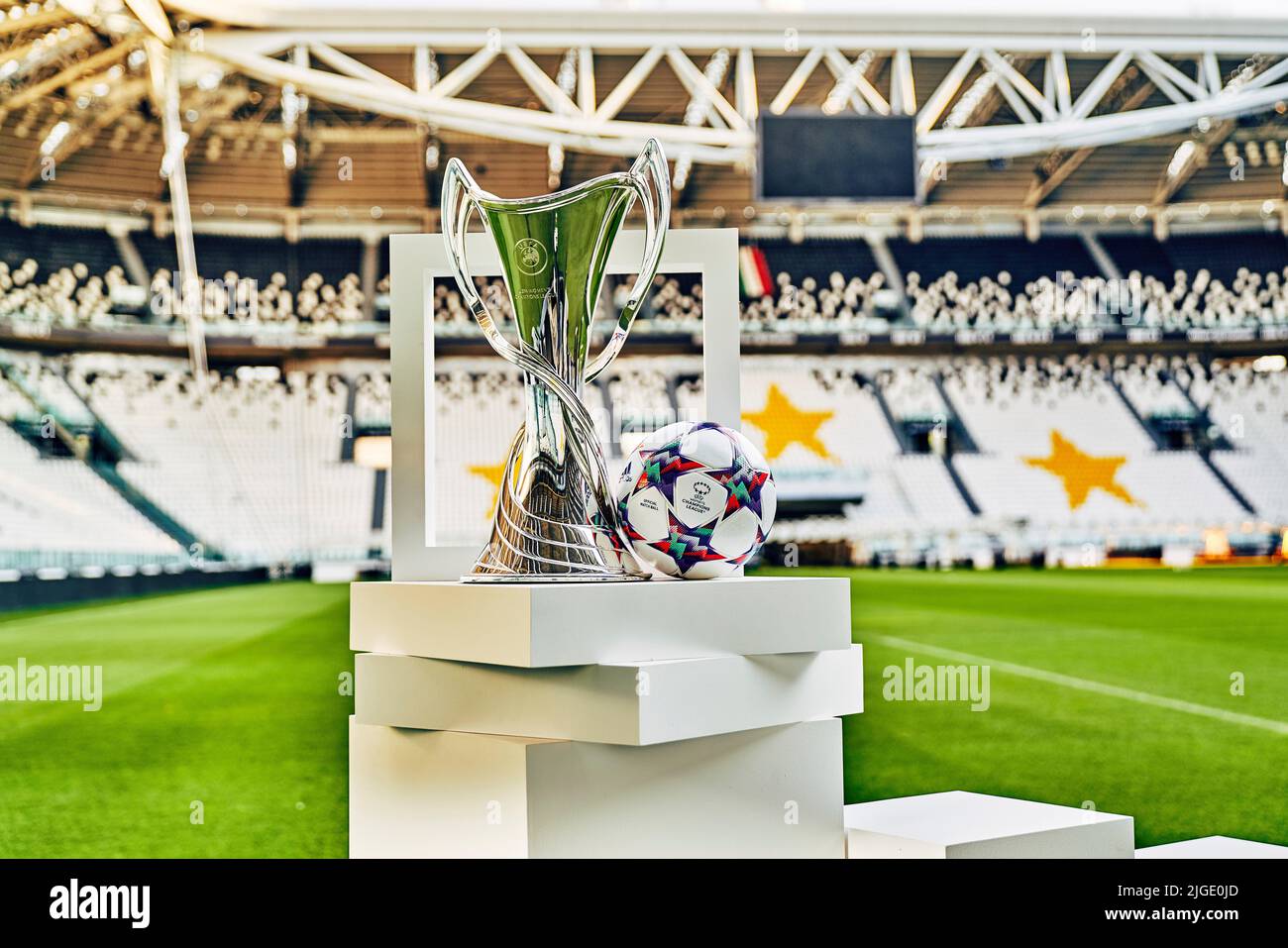 Uwcl cup hi-res stock photography and images - Alamy