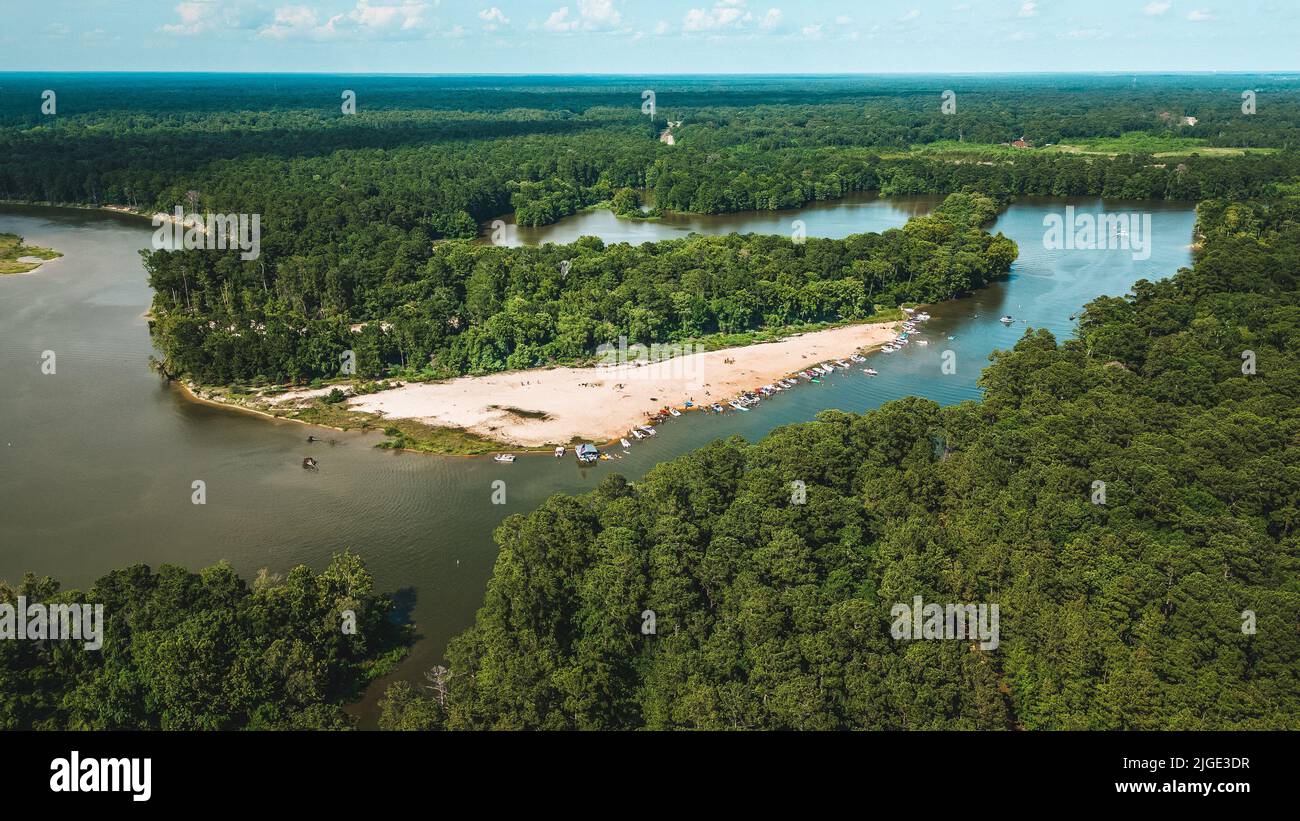 Boats on a beach in Lake Houston Stock Photo - Alamy
