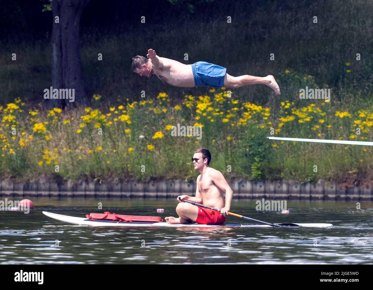 pic shows: Scorching weekend as the heatwave gets under way. hot ...
