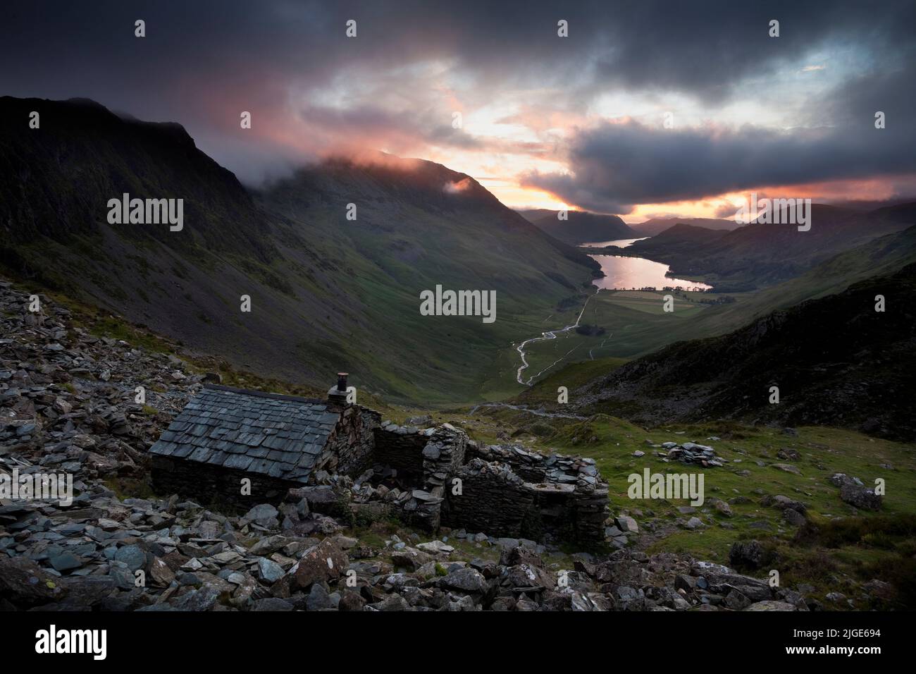 Summer sunset at Warnscale Bothy above the Buttermere Valley Stock ...