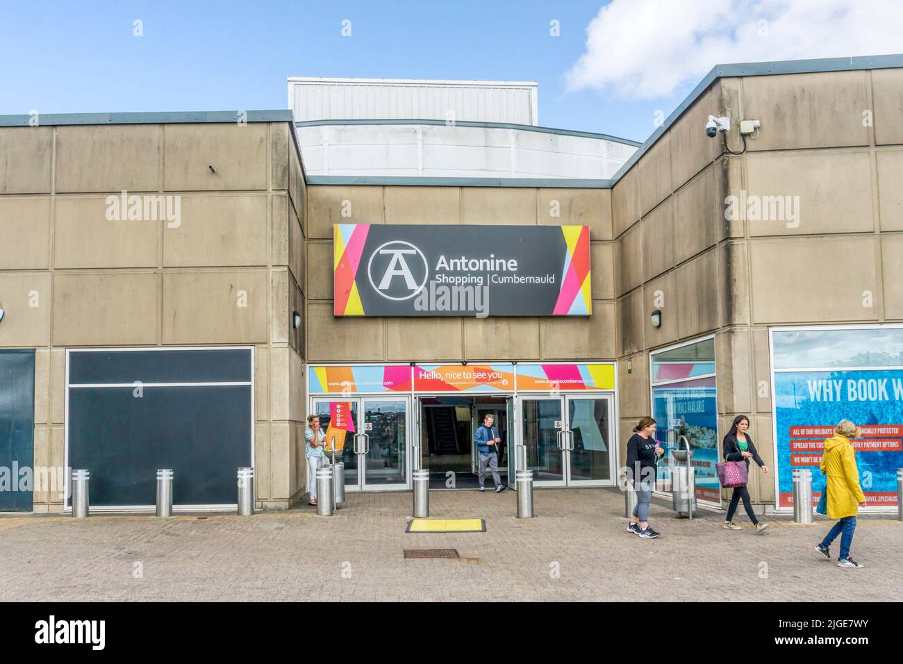 Antonine shopping centre in cumbernauld hi-res stock photography and ...
