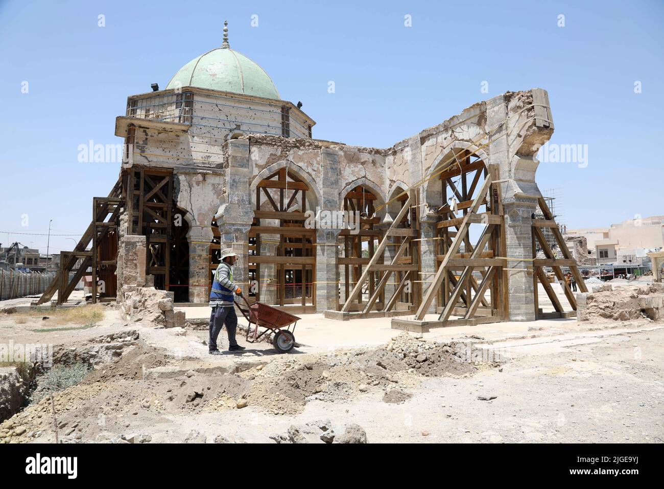Al nuri grand mosque hi-res stock photography and images - Alamy