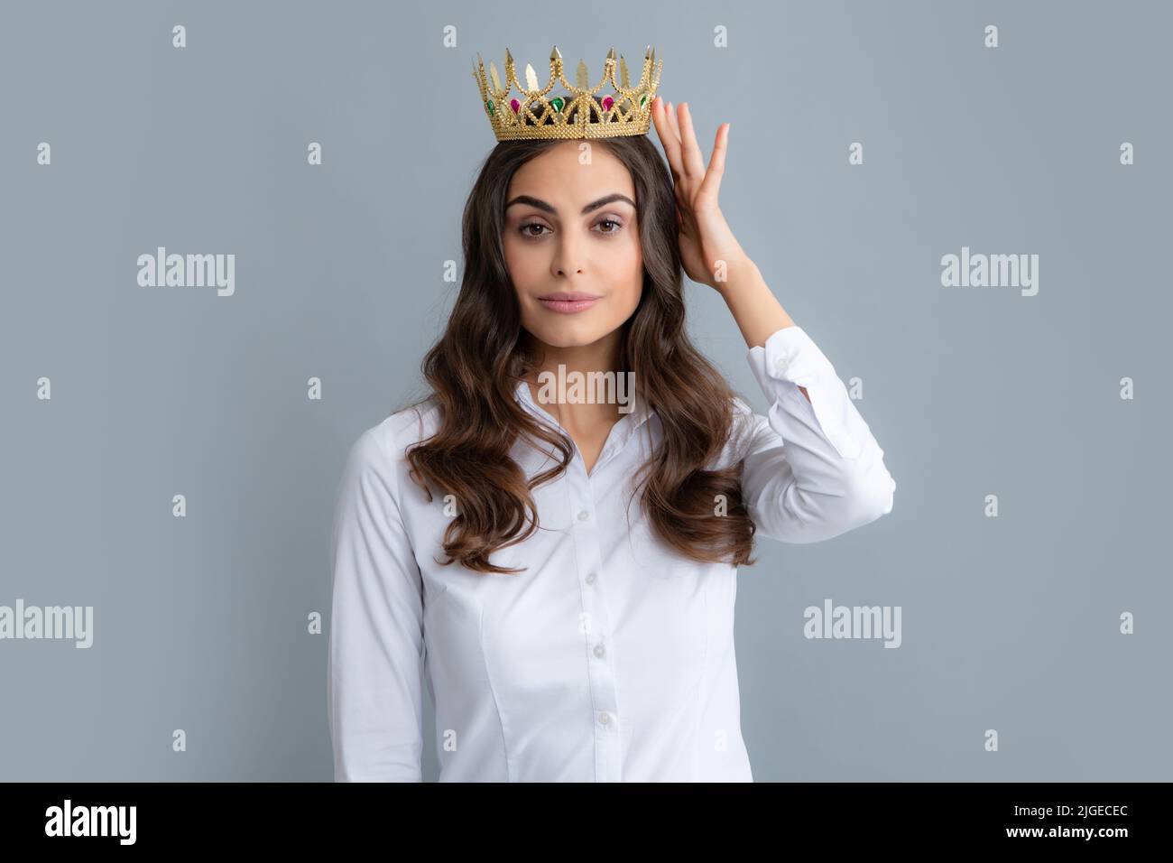 Portrait of woman queen. Gorgeous girl with crown. Party celebration ...