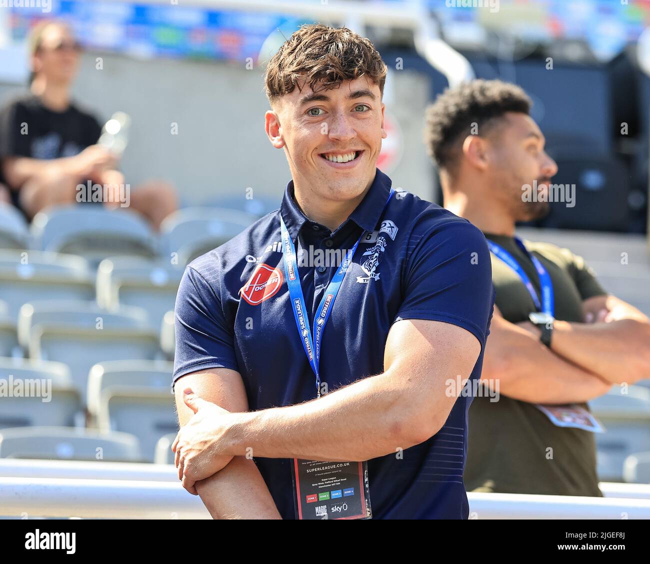 Matty Ashton #5 of Warrington Wolves arrives at St James Park Stock ...