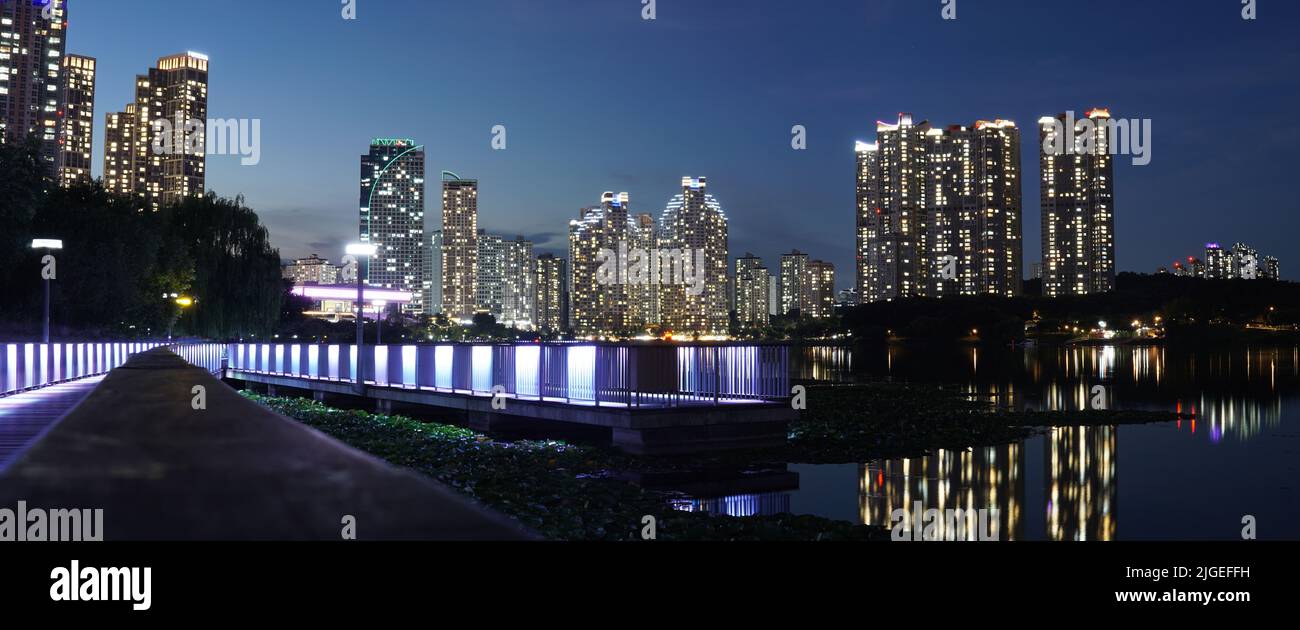 Gwanggyo Lake Park in Suwon, Gyeonggi-do, Korea Stock Photo - Alamy
