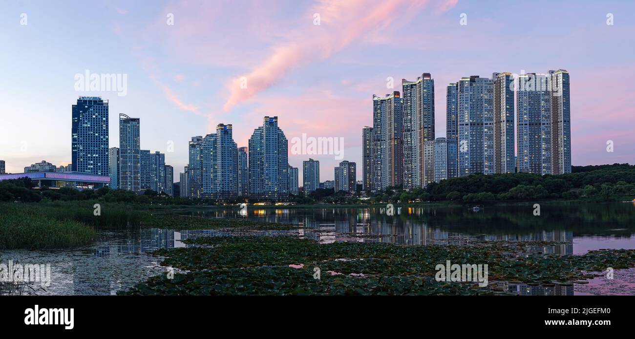 Gwanggyo Lake Park in Suwon, Gyeonggi-do, Korea Stock Photo - Alamy