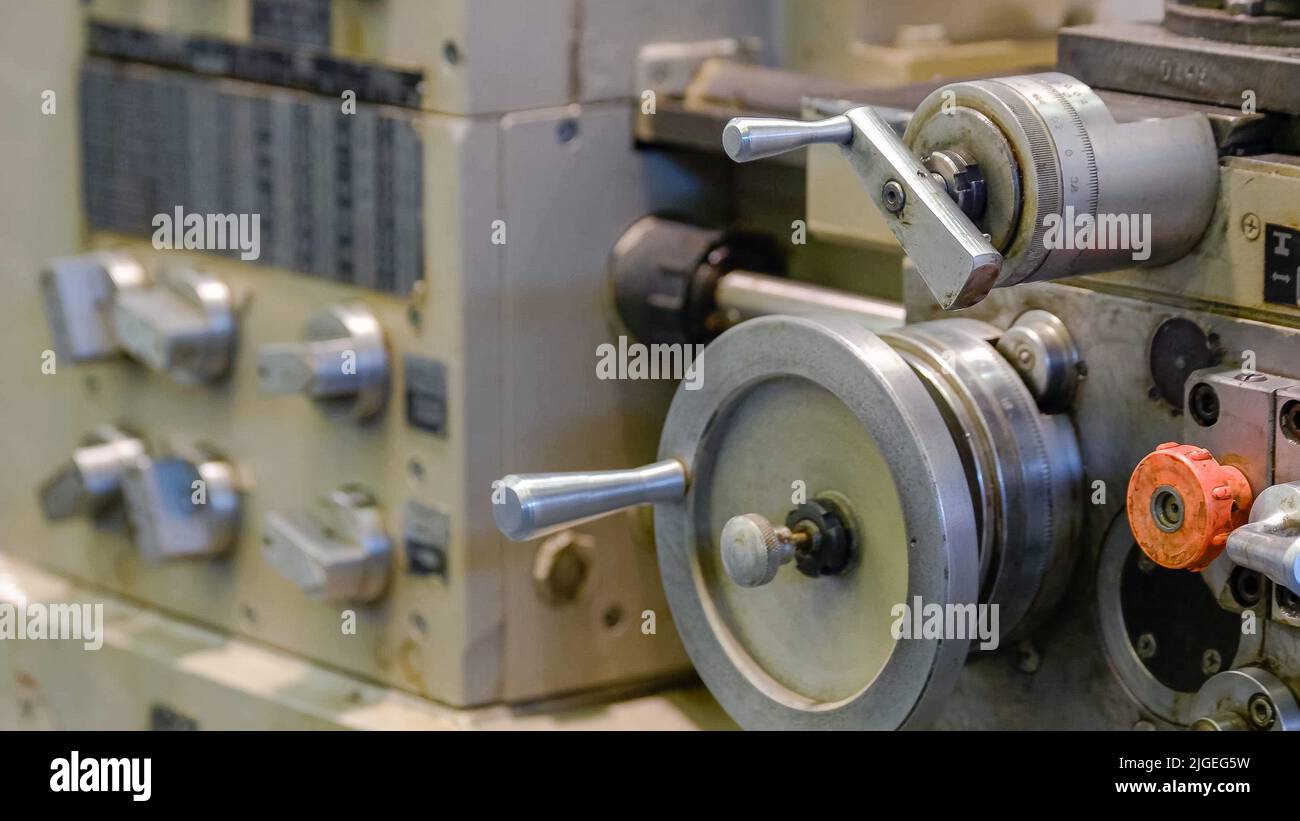 Vintage lathe hi-res stock photography and images - Alamy