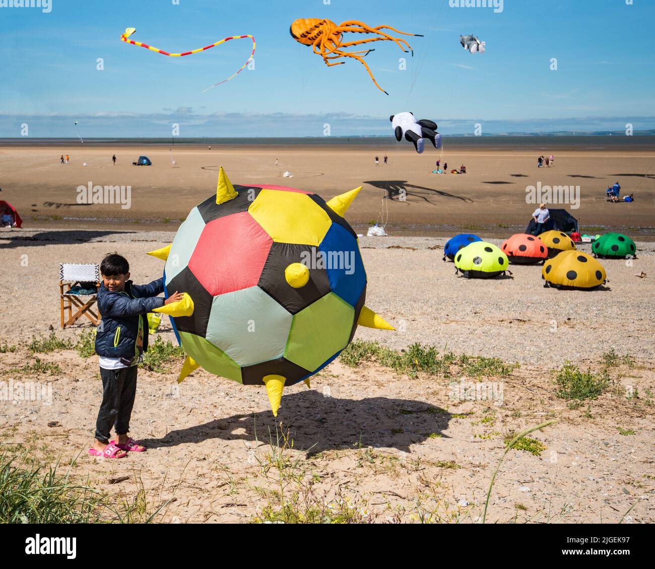 Professional kite flyers hi-res stock photography and images - Alamy