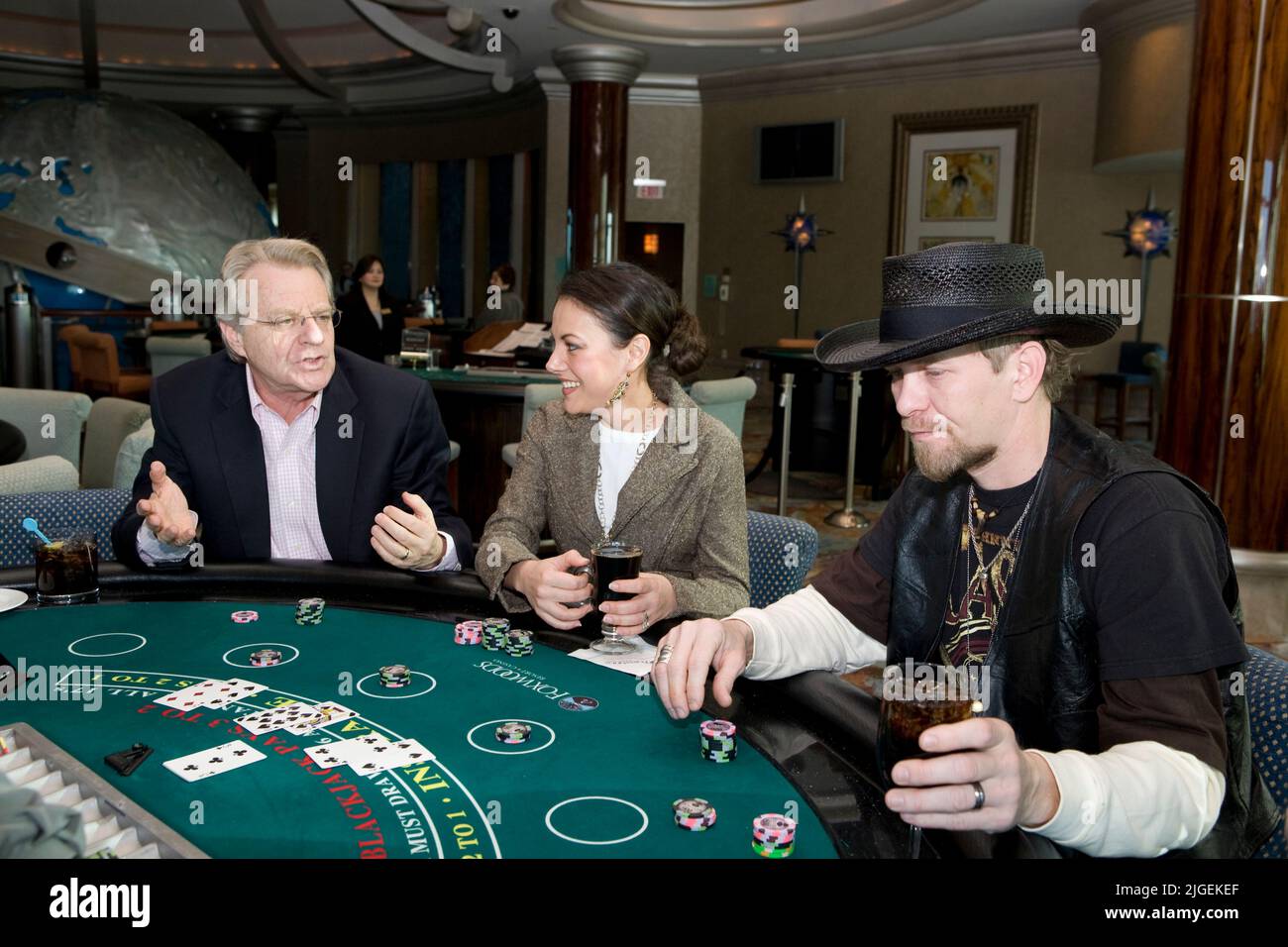 America's Got Talent Winner Kevin Skinner plays blackjack with runer up ...