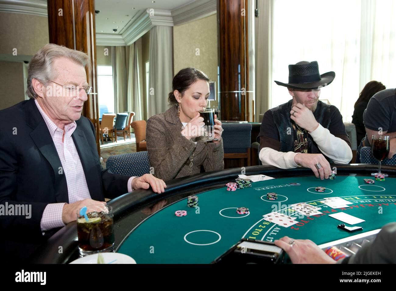 America's Got Talent Winner Kevin Skinner plays blackjack with runer up ...