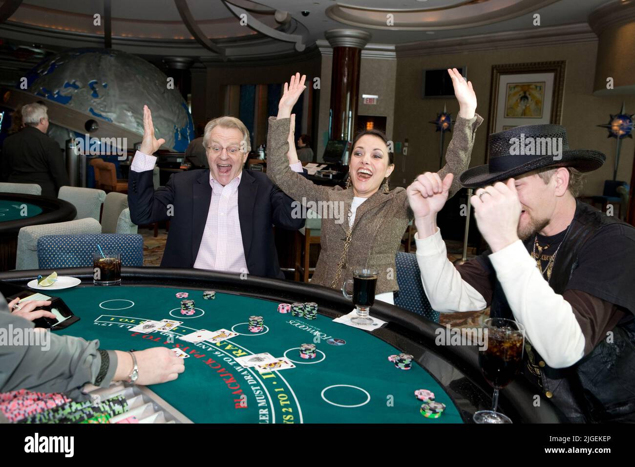 America's Got Talent Winner Kevin Skinner plays blackjack with runer up ...