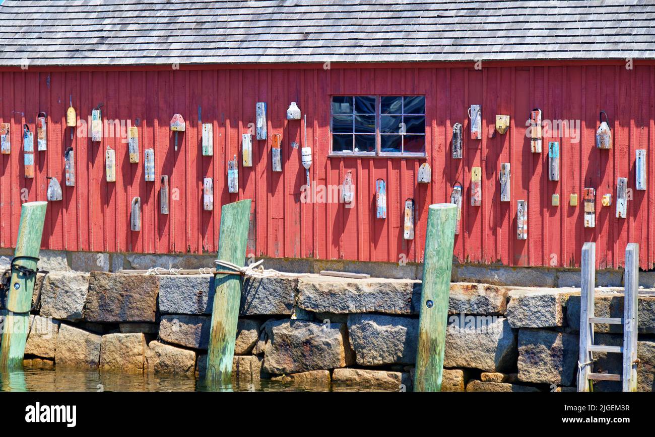 Old fishing shack harbor hi-res stock photography and images - Alamy