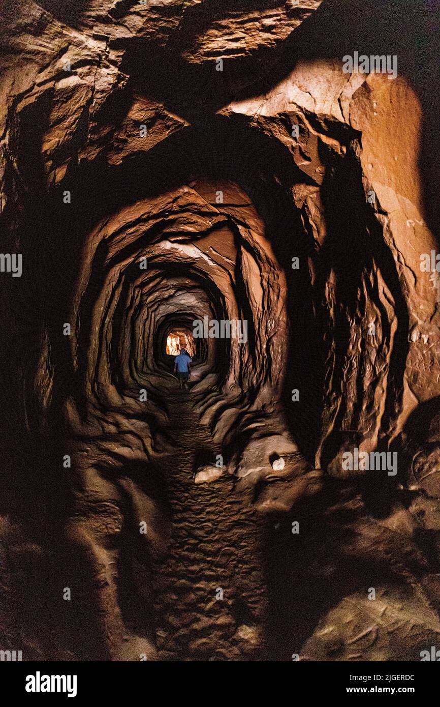 Dragoncave hi-res stock photography and images - Alamy