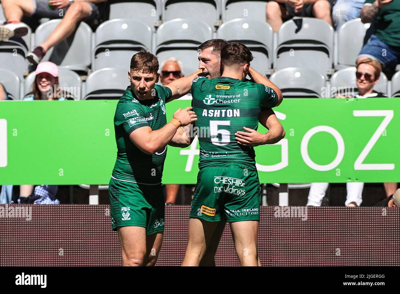 Jack Darbyshire #34 of Warrington Wolves celebrates his try Stock Photo ...