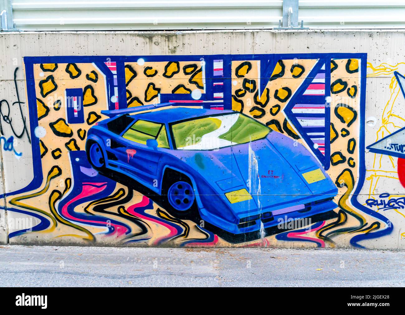 Mural by Rulez depicting blue sports car. Murals in Istanbul. Street ...