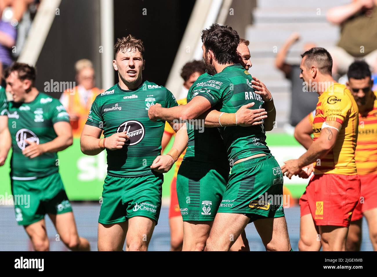 Stefan Ratchford #1 of Warrington Wolves celebrates his try Stock Photo ...