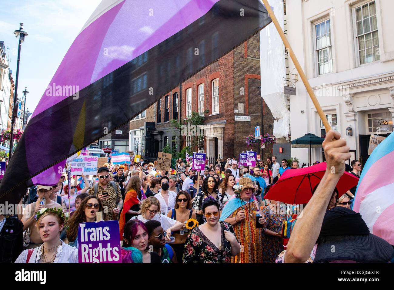 London, UK. 9th July, 2022. Thousands of people pass through Soho on a ...