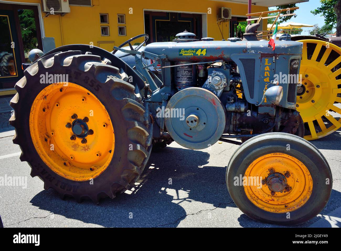 Cadoneghe, Veneto, Italy. The threshing feast. Old farm tractors ...