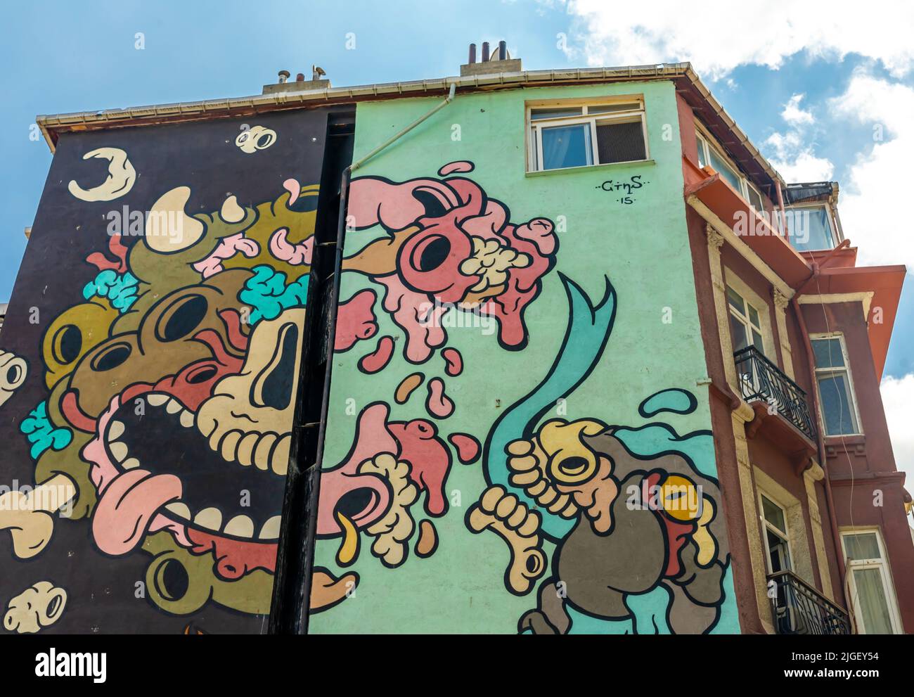 Mural Bones and innards by Cins. Murals in Istanbul. Street art, mural ...