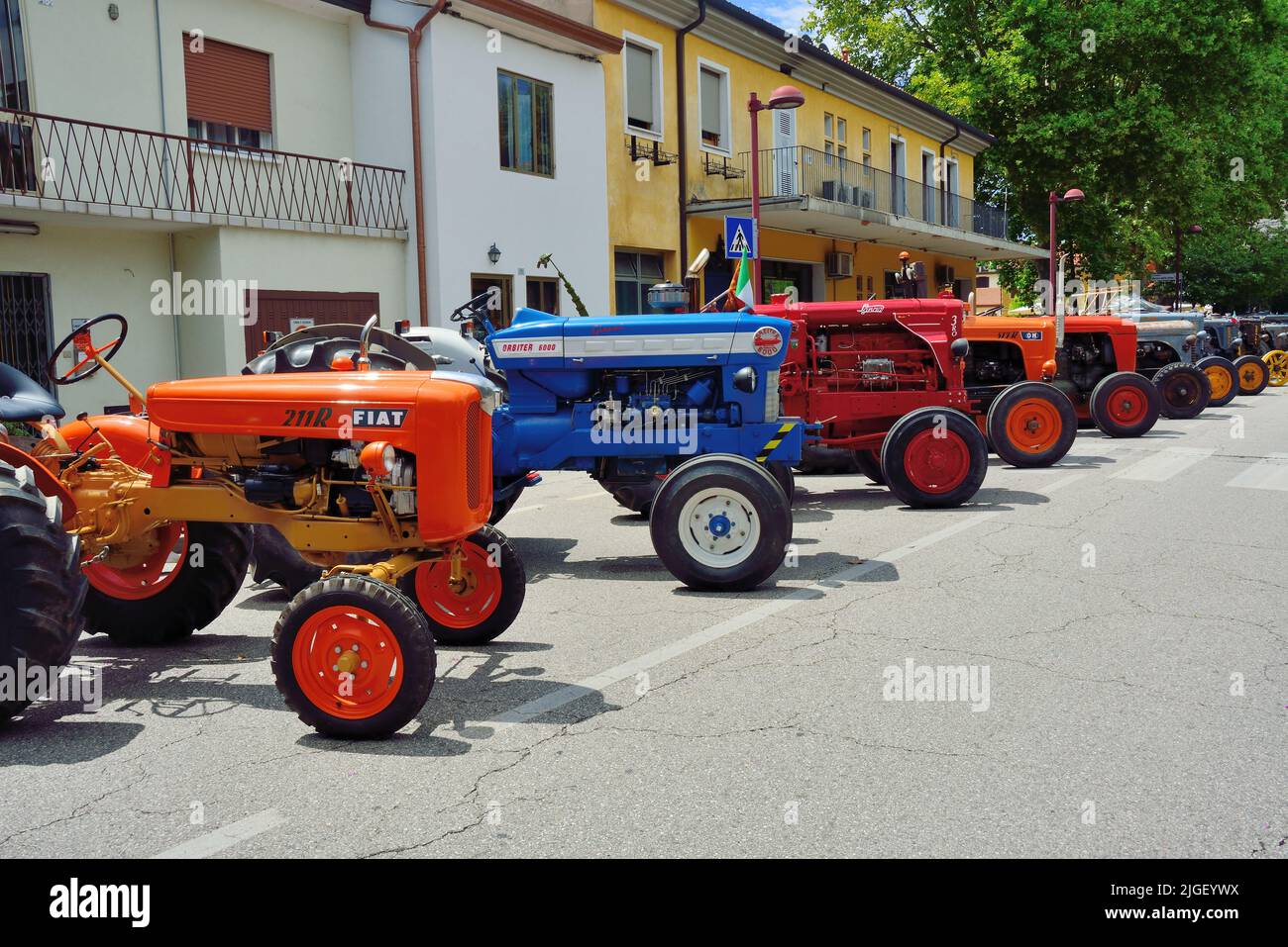 Old tractors exposition hi-res stock photography and images - Alamy