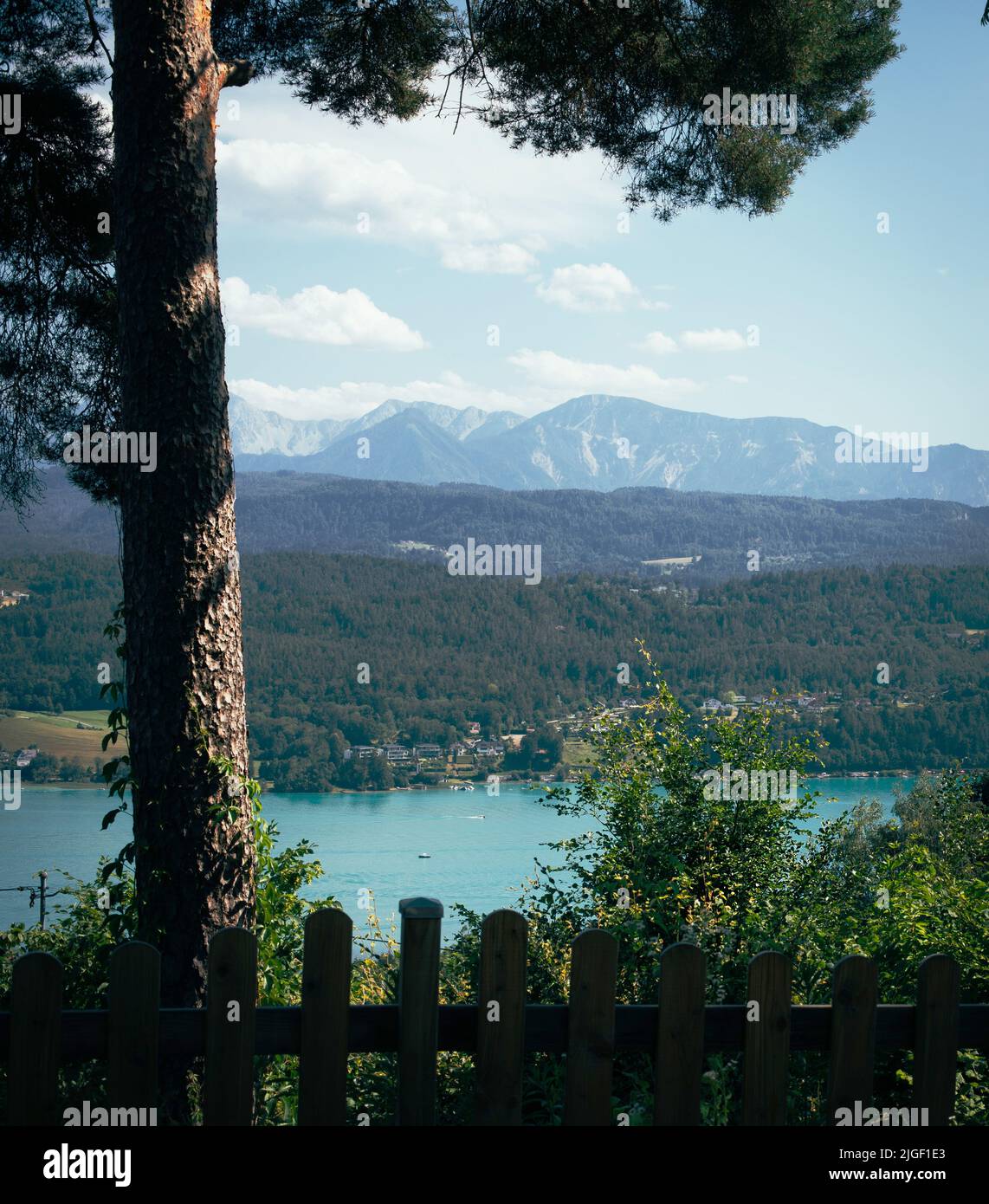 Vacation scenery hi-res stock photography and images - Alamy