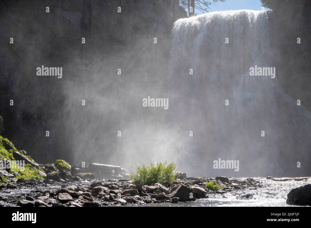 Rainbow Falls is a large and popular waterfall in Devil's Postpile ...