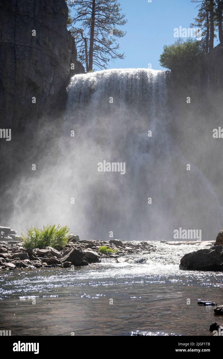 Rainbow falls mammoth lakes ca hi-res stock photography and images - Alamy