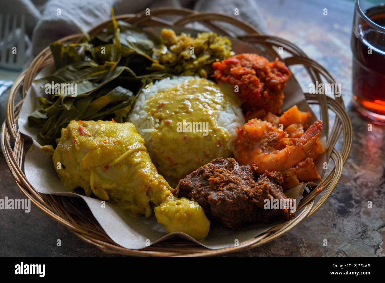 Famous traditional Indonesian food Nasi Padang Stock Photo - Alamy