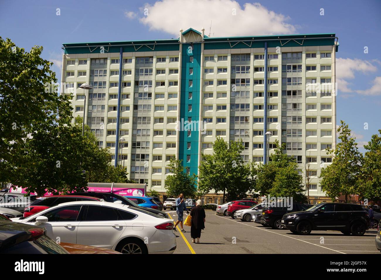 Feltham high street hi-res stock photography and images - Alamy