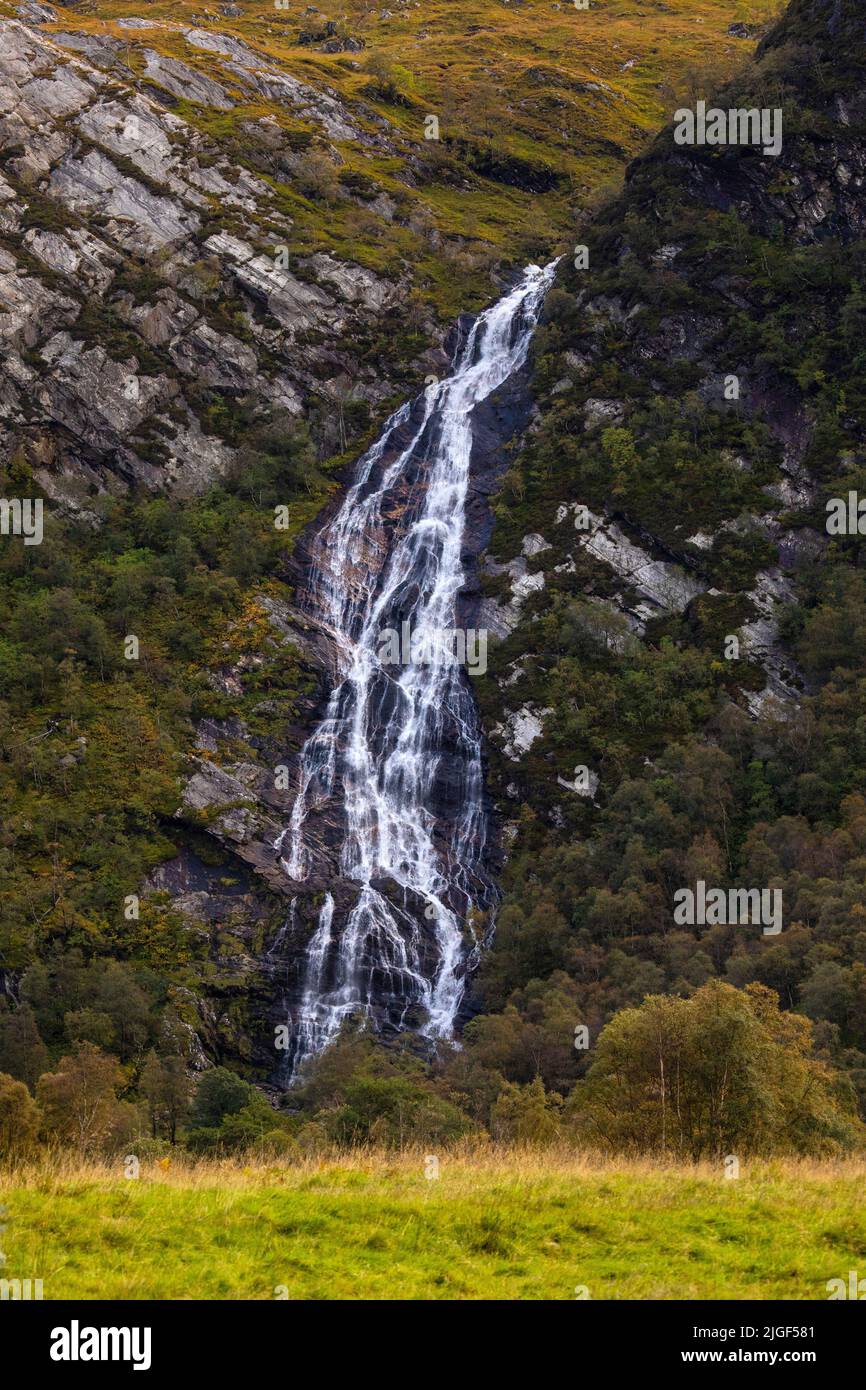 Scrambling a waterfall hi-res stock photography and images - Alamy
