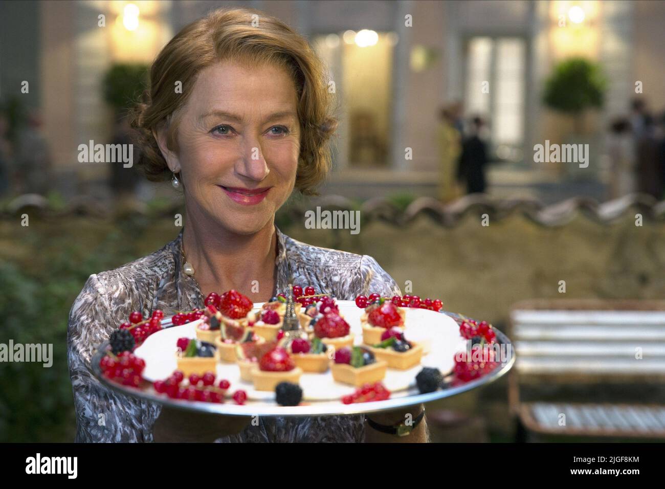 Helen mirren portrait 2014 hi-res stock photography and images - Alamy