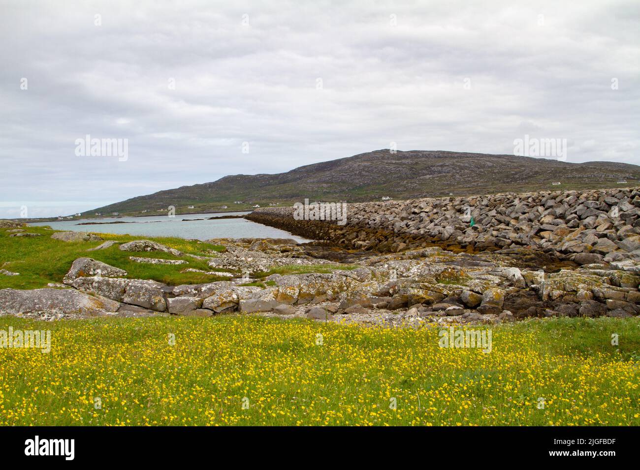 Eriskay (Eirisgeidh) Causeway Stock Photo - Alamy