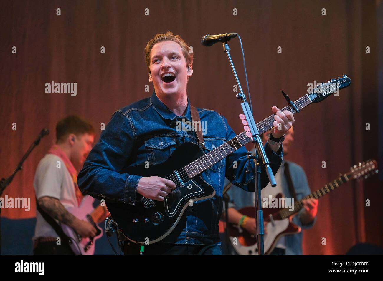 George ezra 2022 hi-res stock photography and images - Alamy