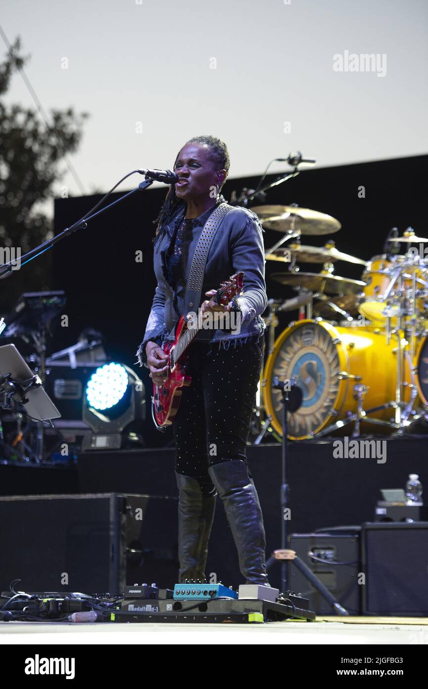 Kat Dyson Zucchero concert - World Wild Tour Milan, Italy 9th July 2022 ...