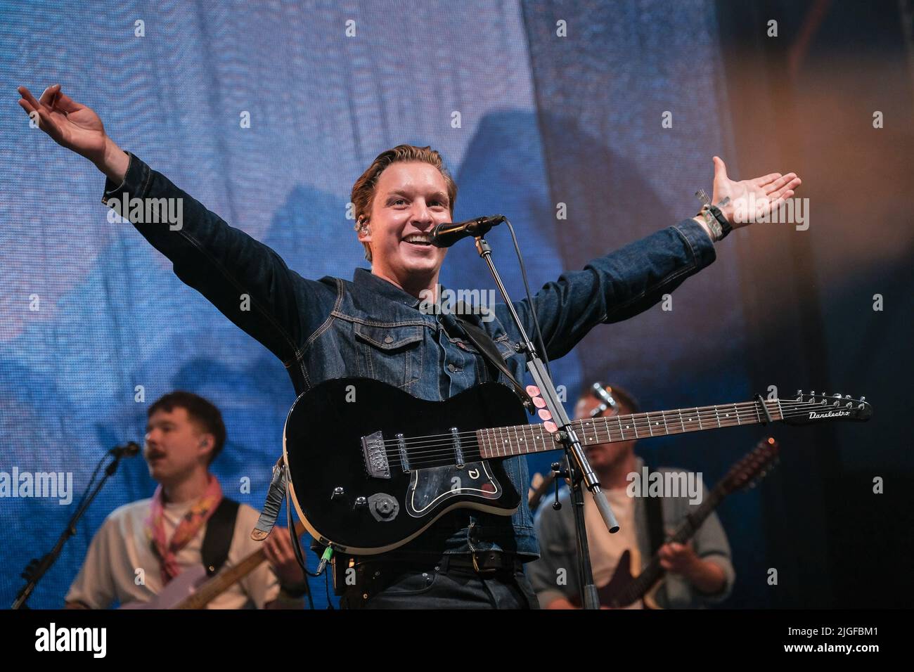 George ezra 2022 hi-res stock photography and images - Alamy