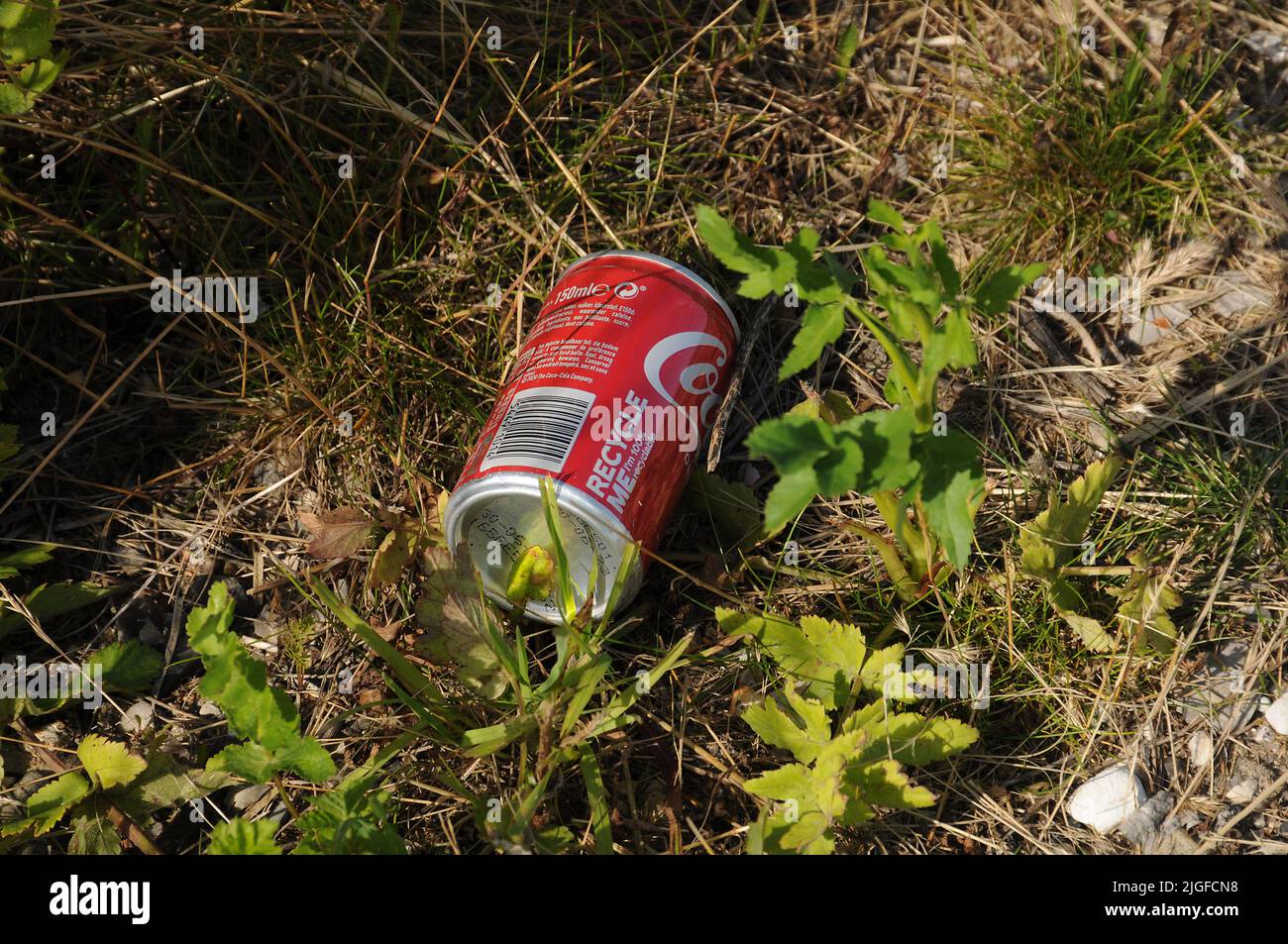 Recycle me coc cola can hi-res stock photography and images - Alamy