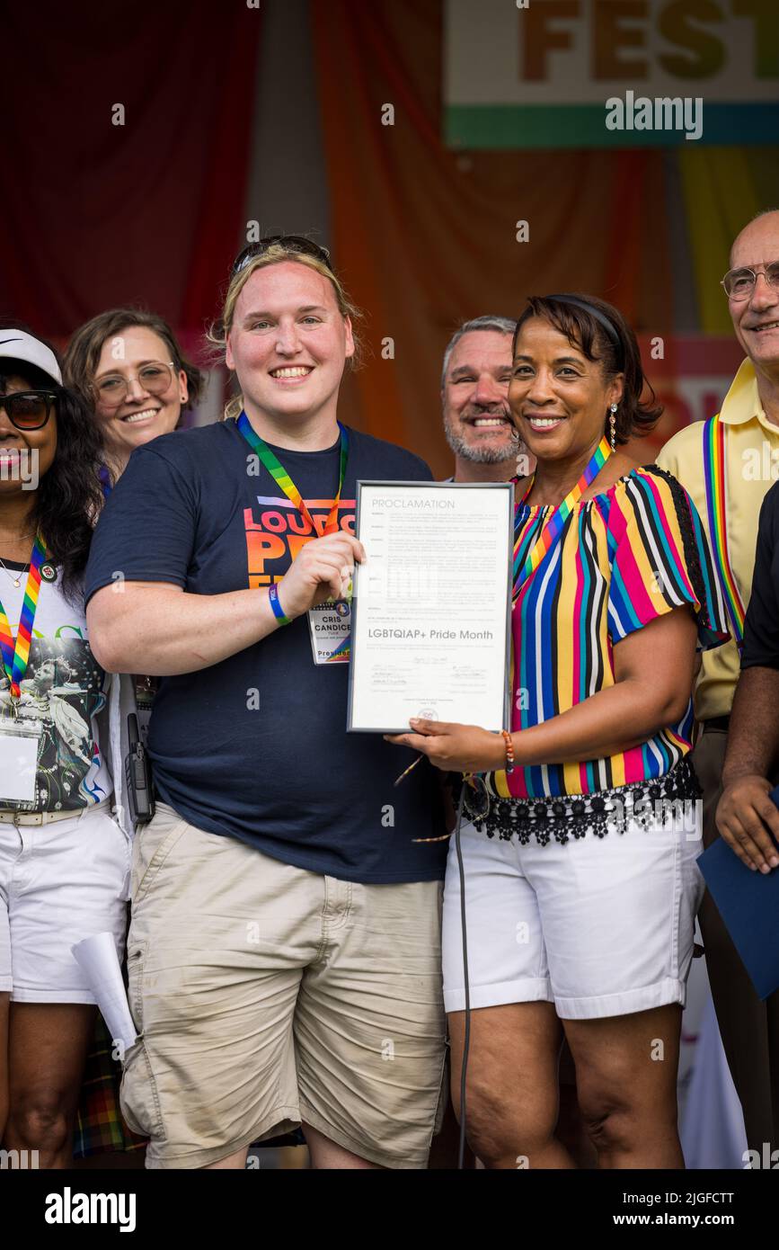 Group certificate hi-res stock photography and images - Alamy